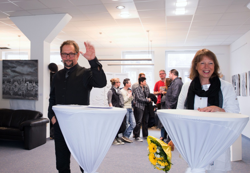 Fotogalerie der Ausstellung “schwarz-weiss” | Kunstverein Iserlohn e.V. Fotogalerie der Ausstellung “schwarz-weiss” | Kunstverein Iserlohn e.V.
